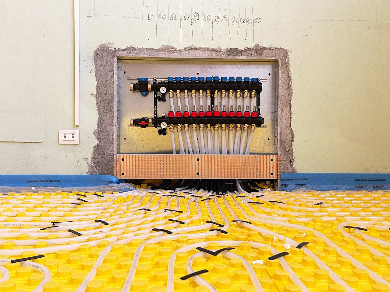 Sistema di climatizzazione radiante Wavin Comfia per due nuove palestre ...